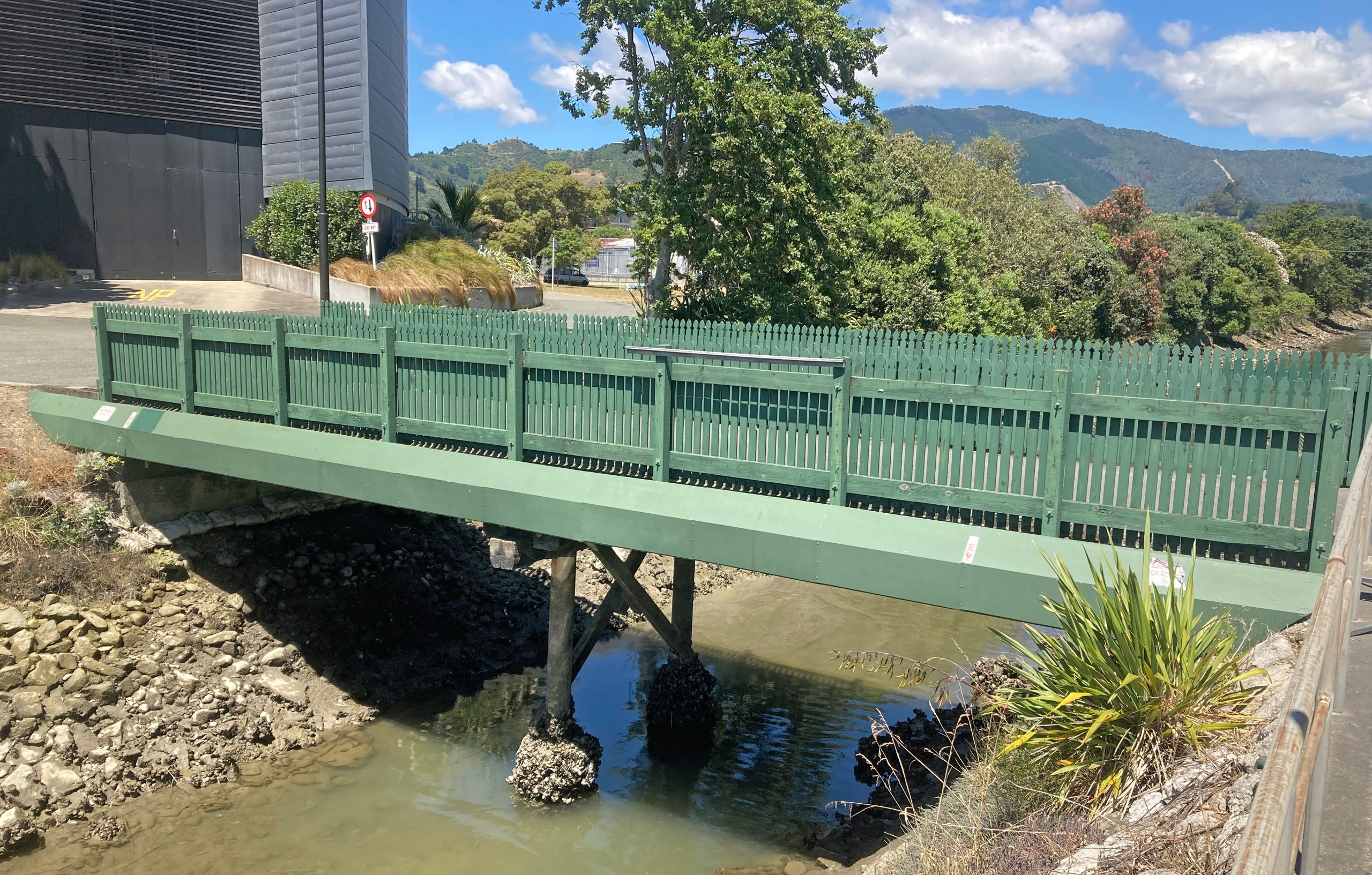 Artist Expression of interest process | Trafalgar Centre Footbridge ...